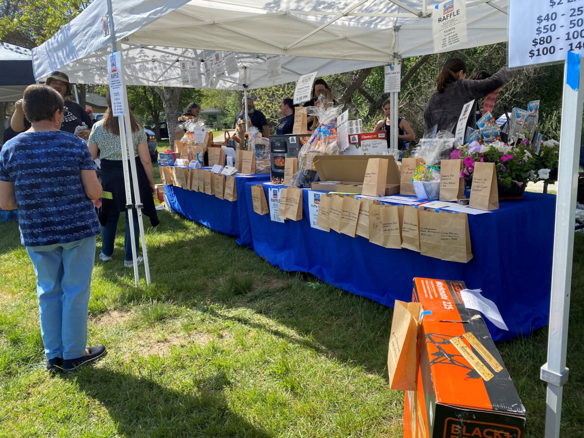 GCT Classic Car Show – The Golden Chain Theatre